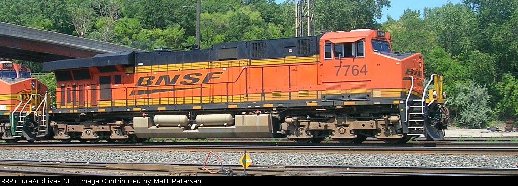BNSF 7764